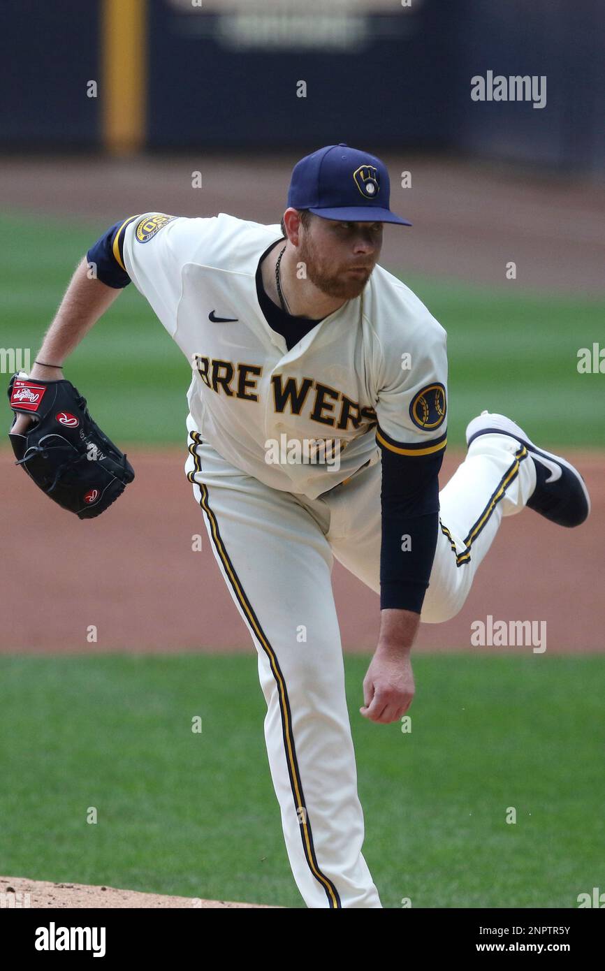 MILWAUKEE, WI - JULY 10: Milwaukee Brewers starting pitcher Brett ...