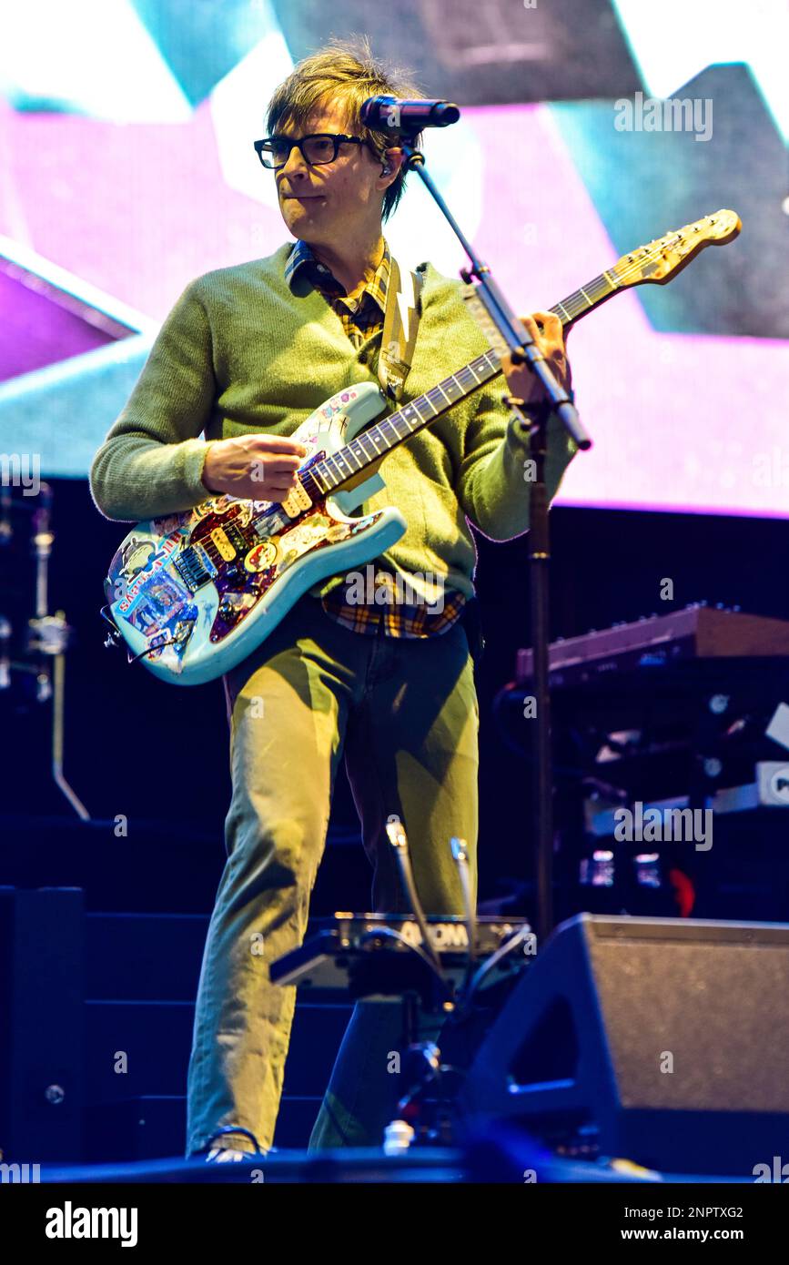 Tempe, Arizona, USA. 25th February, 2023. Weezer, Rivers Cuomo ...