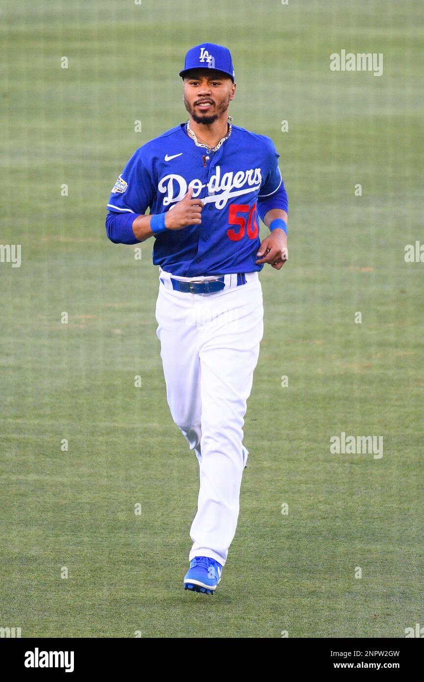 LOS ANGELES, CA - JULY 08: Los Angeles Dodgers right fielder Mookie ...