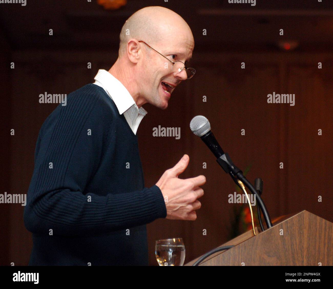 Earl Bell introduces Mike Tully at the UCS/Spirit National Pole Vault ...