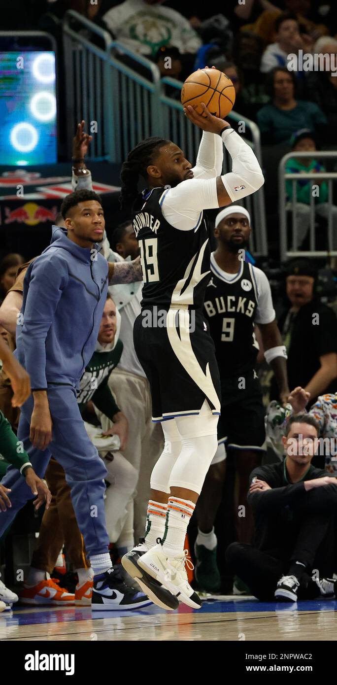 Milwaukee Bucks forward Jae Crowder (99) shoots a 3-point basket during ...