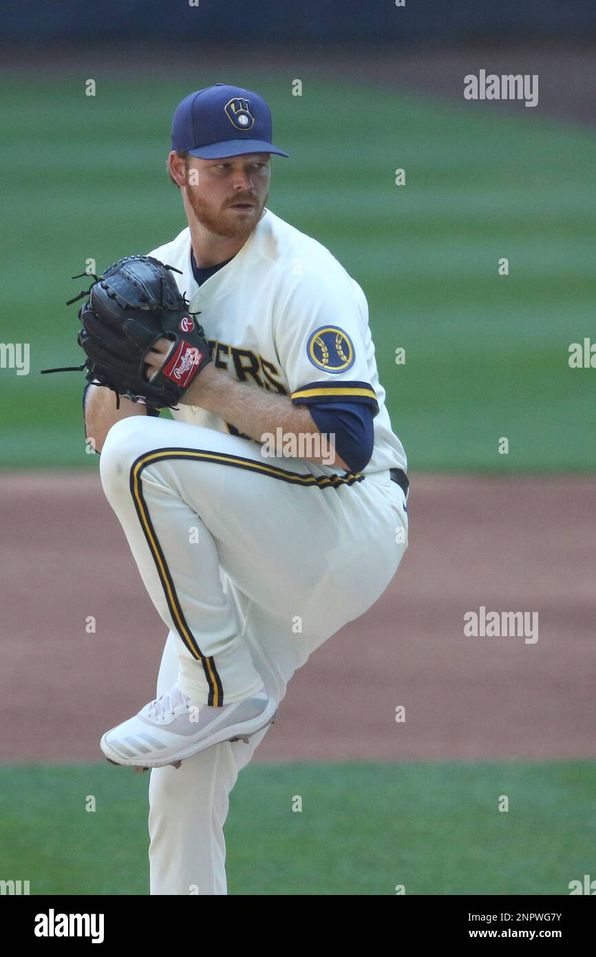 MILWAUKEE, WI - JULY 04: Milwaukee Brewers starting pitcher Brandon ...