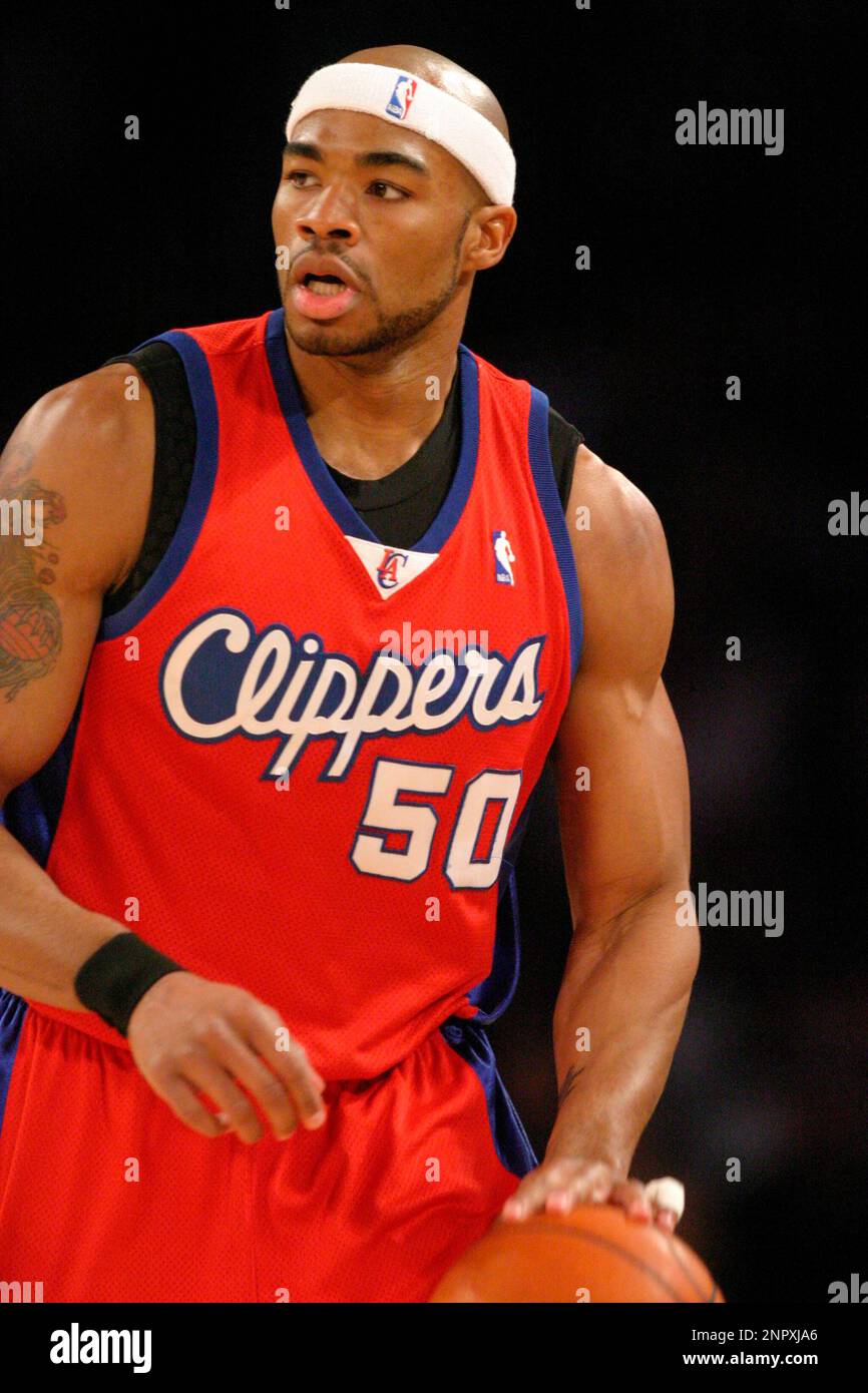 Los Angeles Clippers forward Corey Maggette (50) makes a move with the ...
