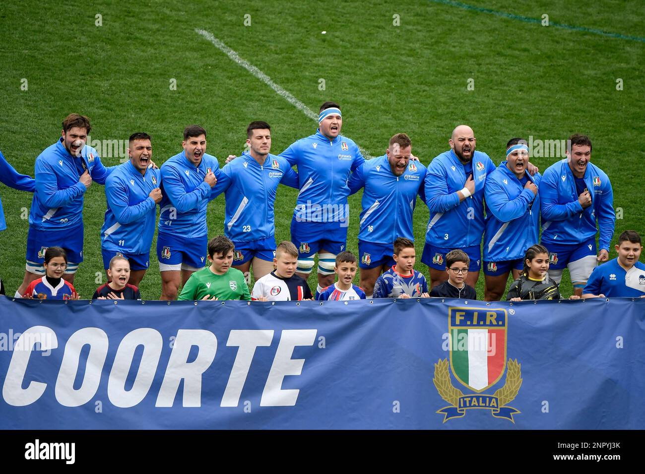 Italian players sing the anthem during the Six Nations rugby match ...