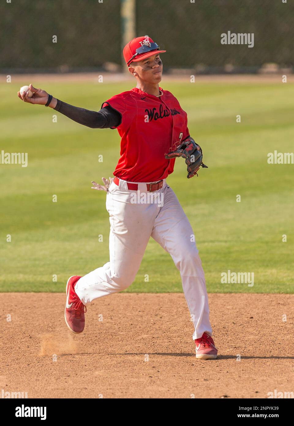 Harvard-Westlake Wolverines Drew Bowser (2) throws during a High School ...