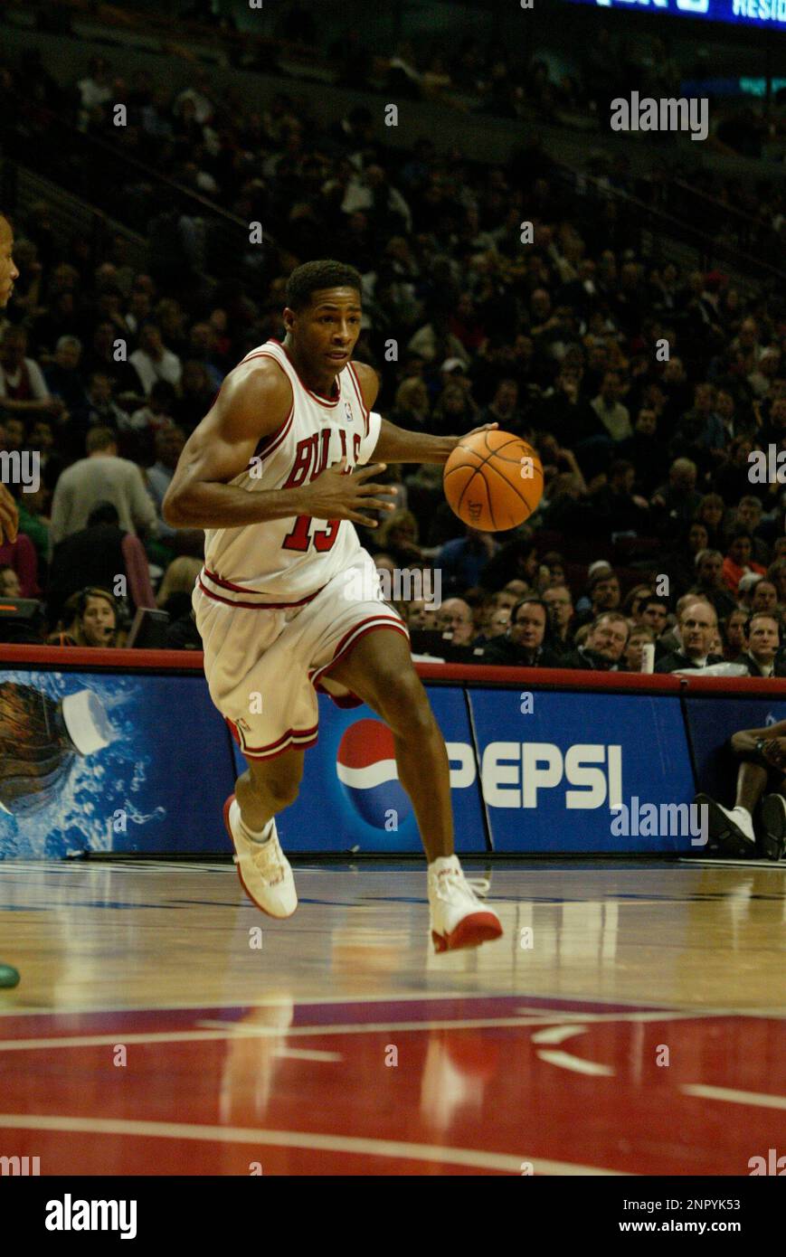 Chicago Bulls guard Kendall Gill (13) makes a move with the basketball ...
