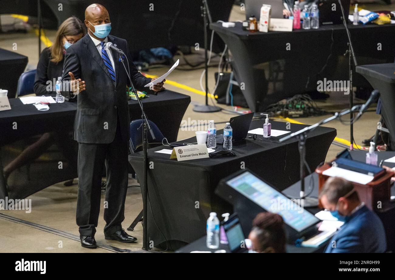 Illinois state Rep. Emanuel "Chris" Welch, D-Hillside, discusses Senate ...