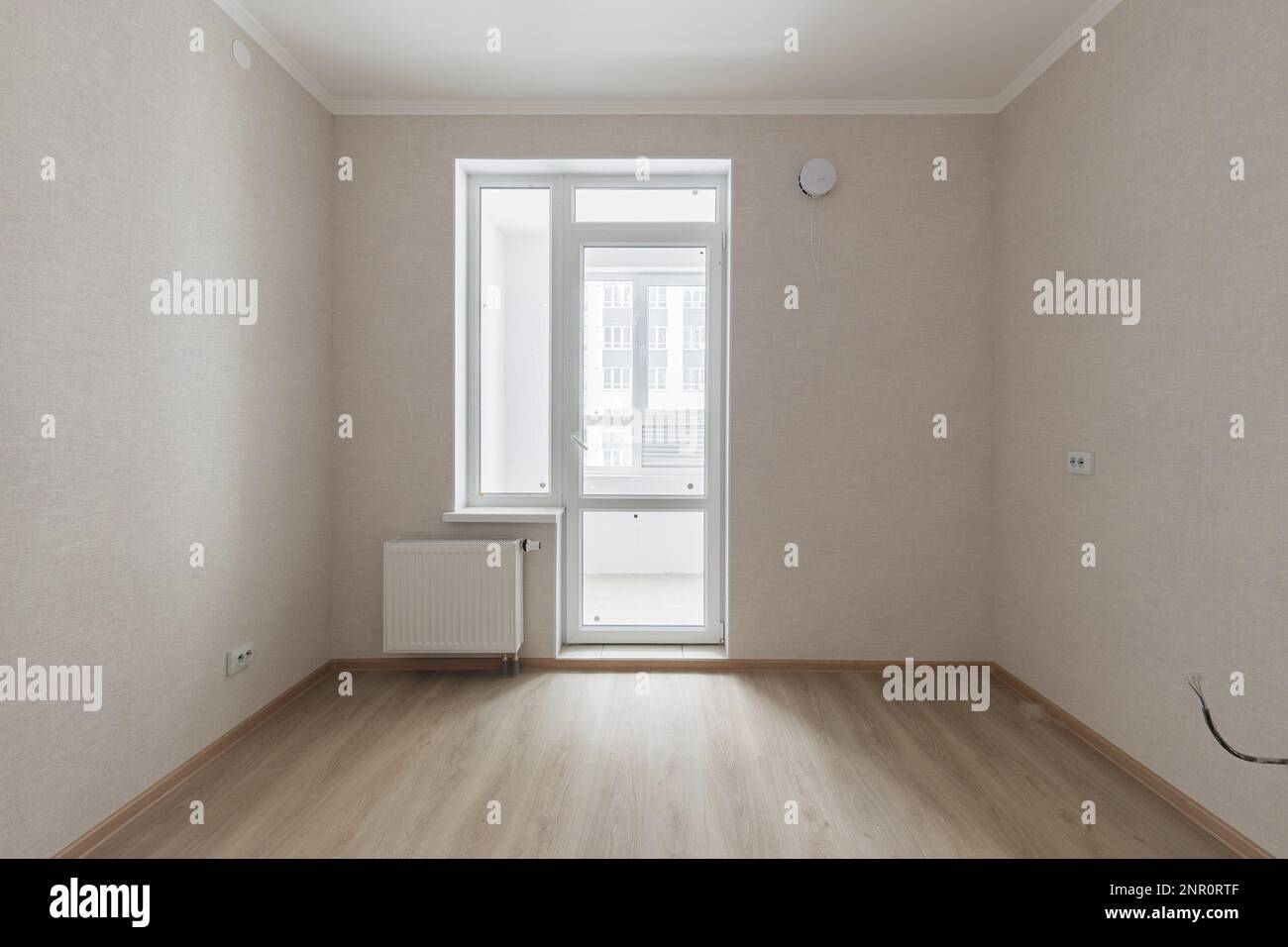 Empty gray room ready for people to move in Stock Photo - Alamy
