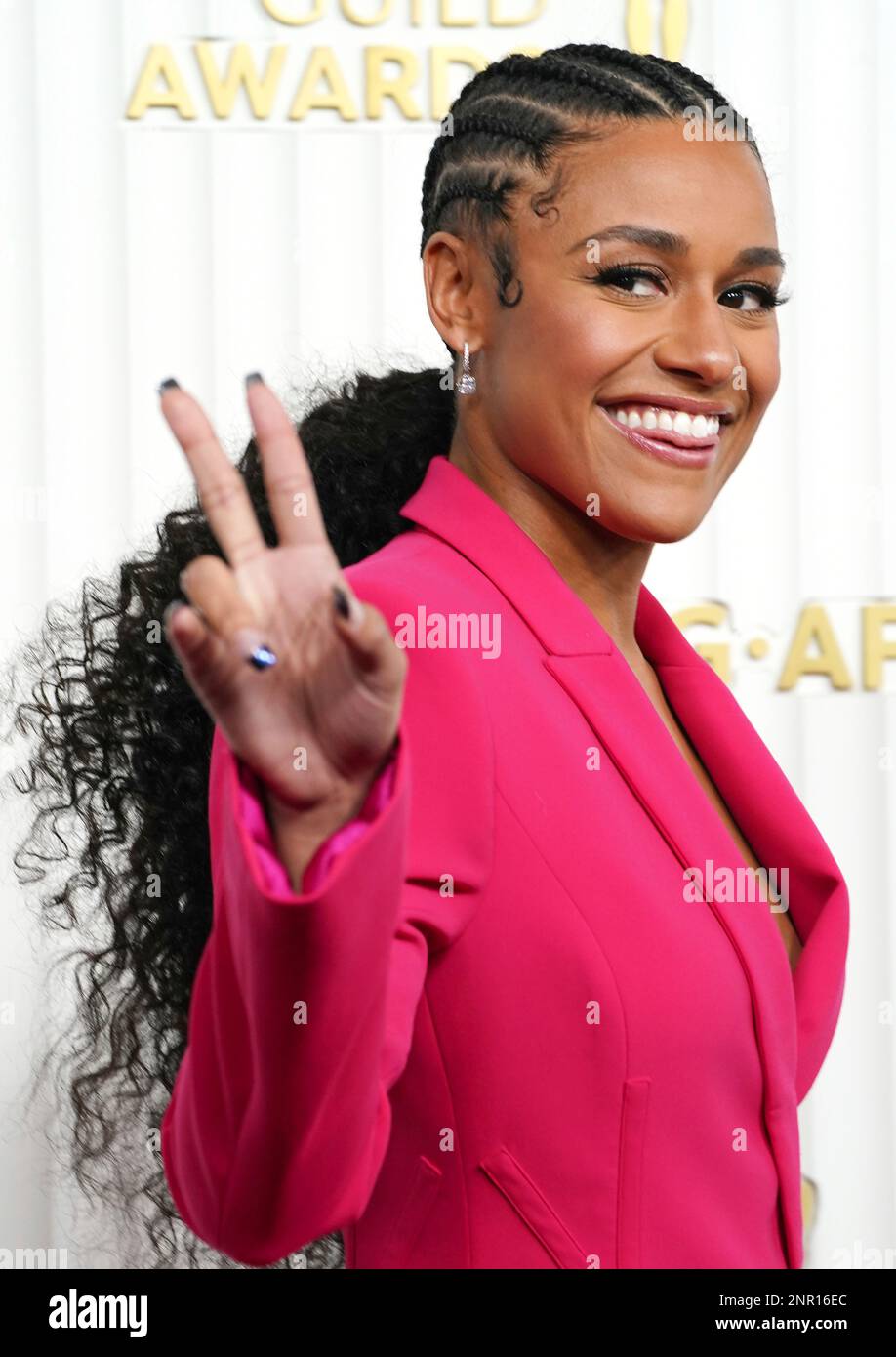 Ariana DeBose arrives at the 29th annual Screen Actors Guild Awards on ...