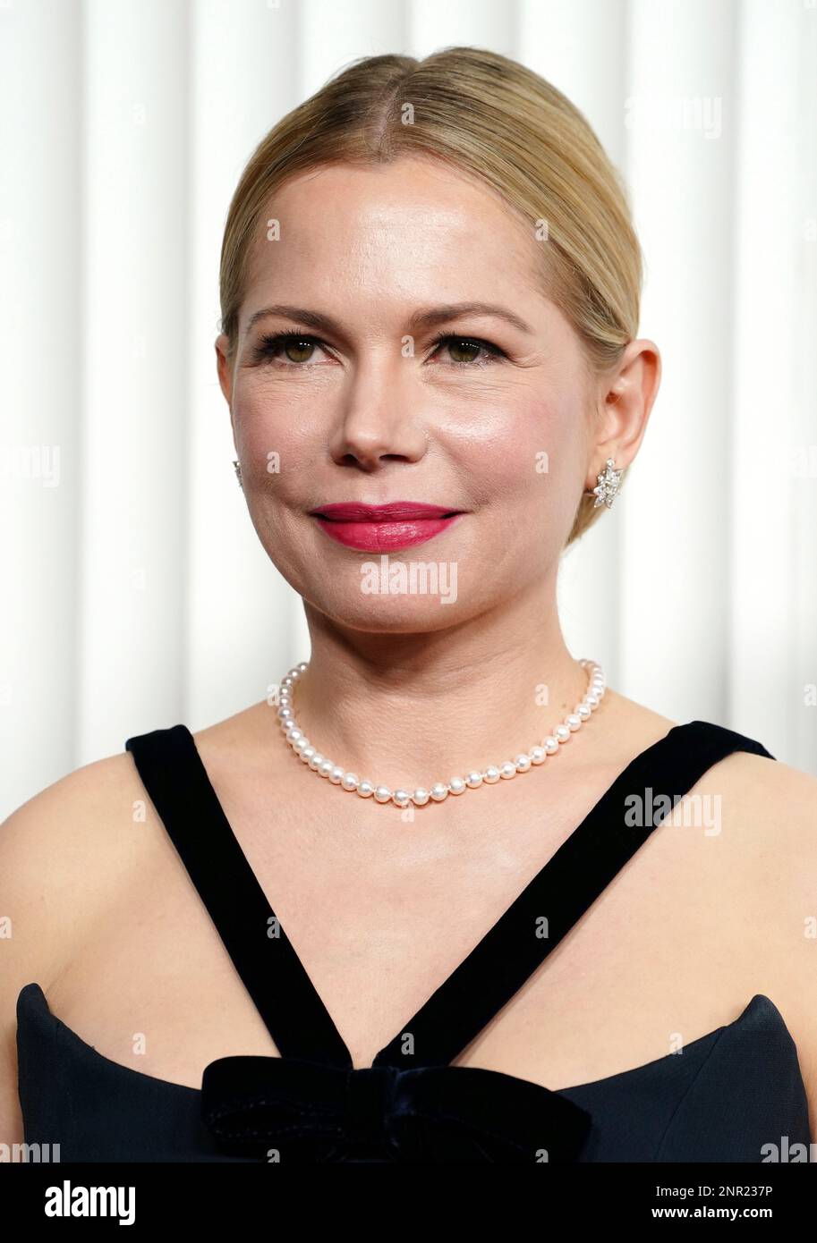 Michelle Williams arrives at the 29th annual Screen Actors Guild Awards ...