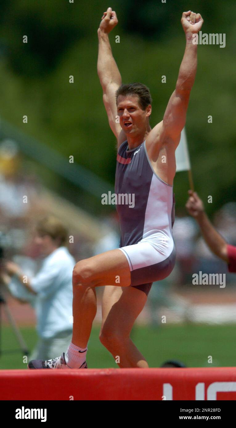 Jeff Hartwig celebrates after placing second in the men's pole vault at ...