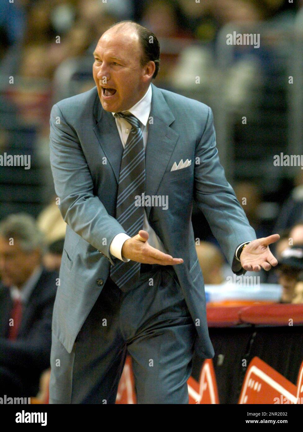 Los Angeles Clippers coach Mike Dunleavy during 88-79 loss to the San ...