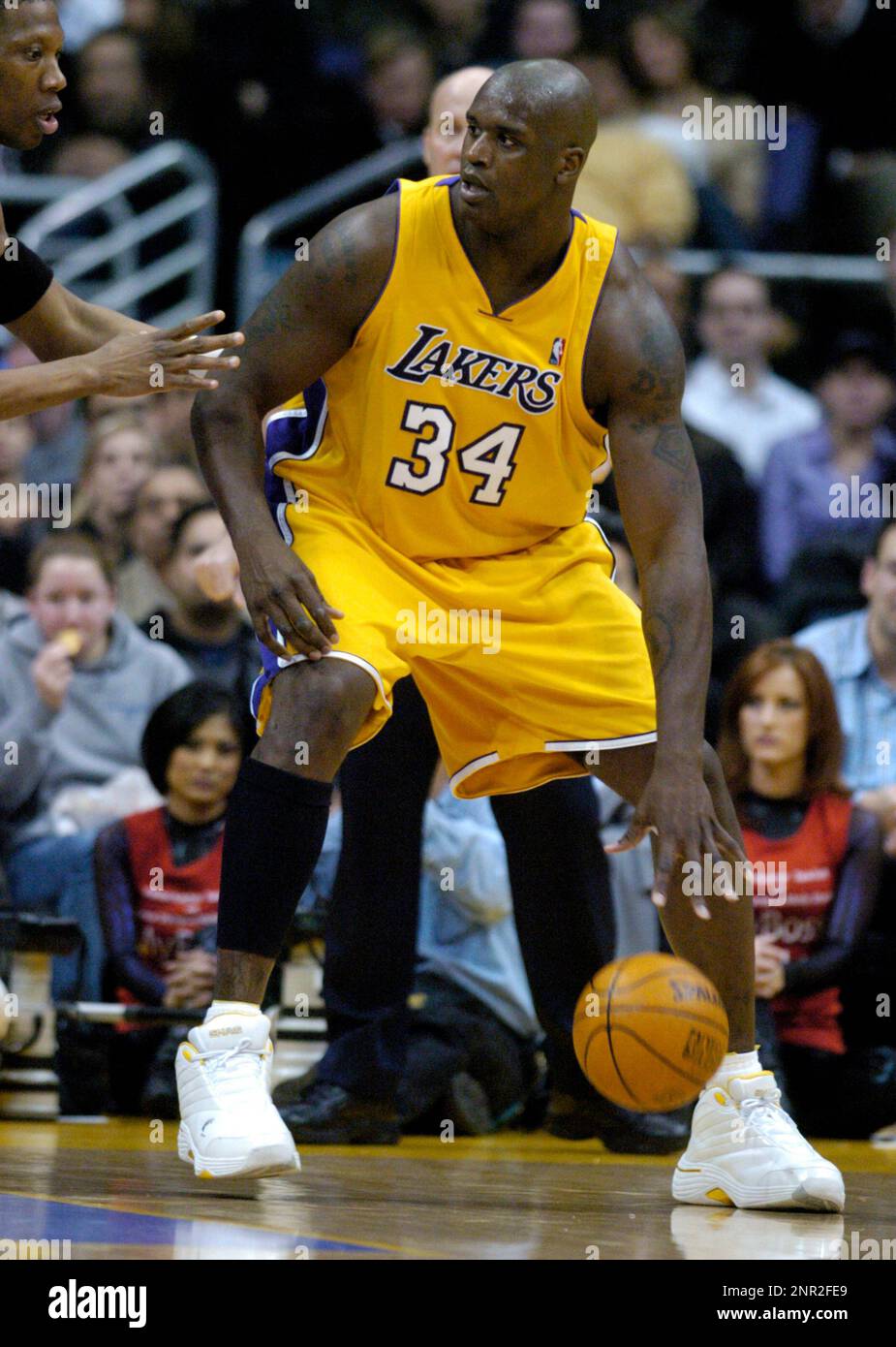 Shaquille O'Neal of the Los Angeles Lakers during 97-84 loss to the ...