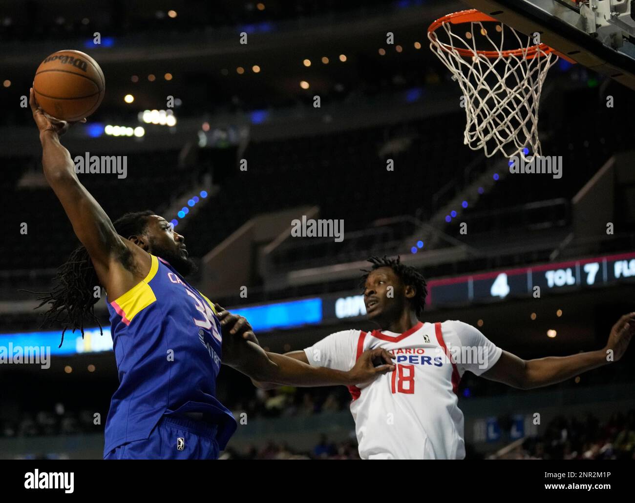Mexico City Capitanes' Kennet Faried, left, shoots against Ontario ...