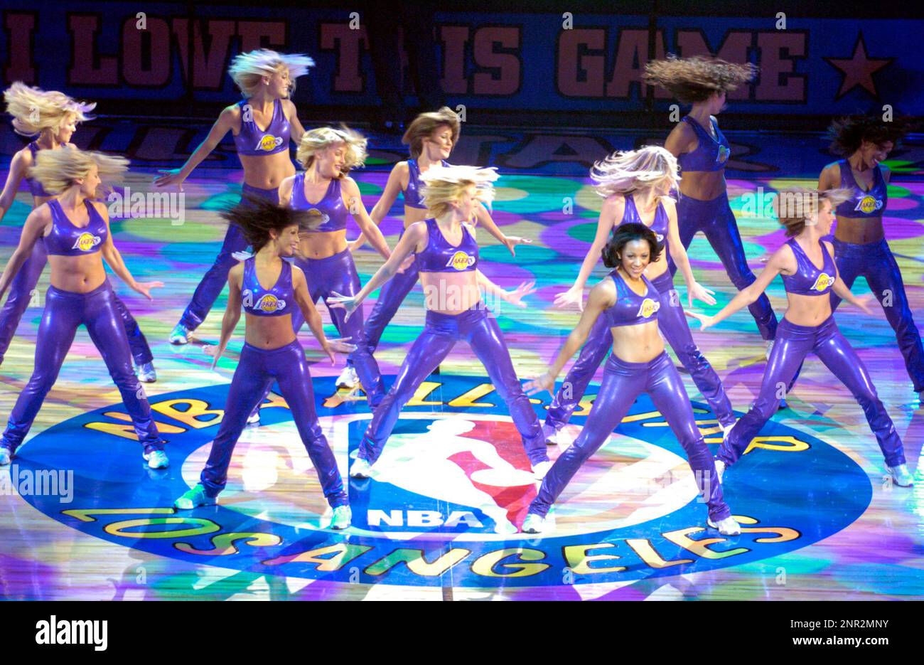 Los Angeles Lakers girls cheerleaders dance during the NBA All-Star ...