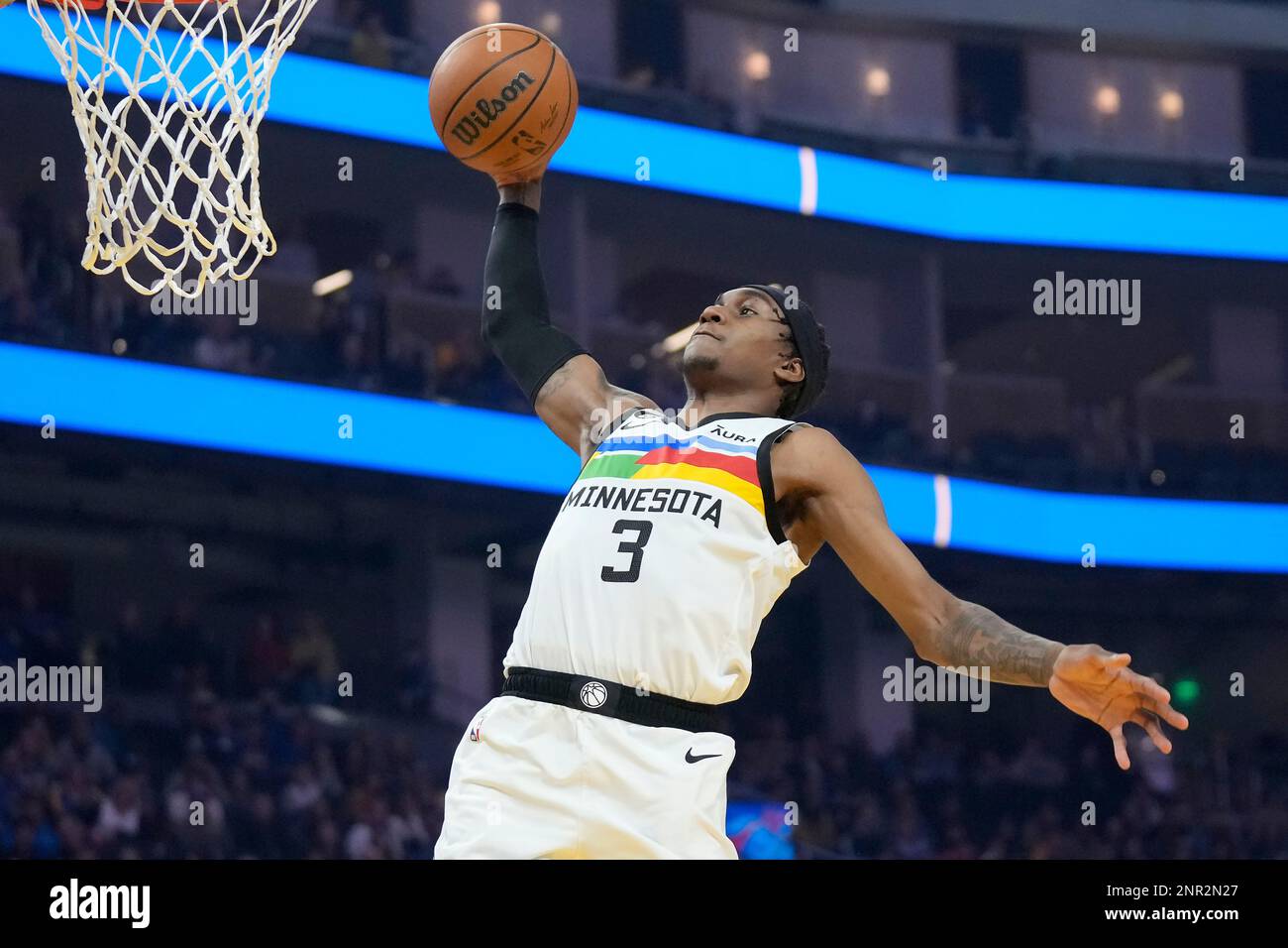 Minnesota Timberwolves forward Jaden McDaniels (3) dunks against the ...