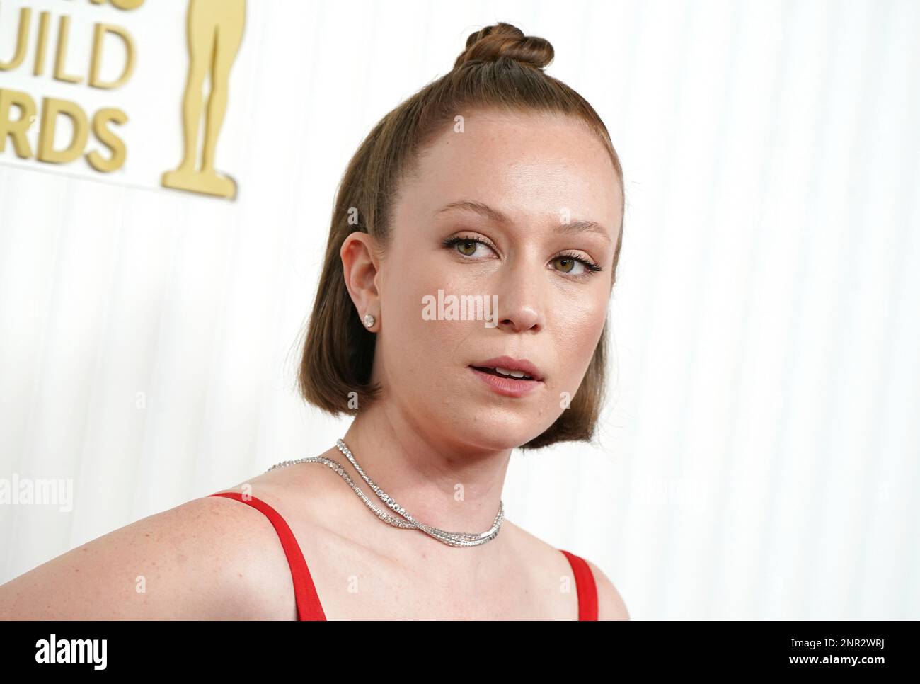 Hannah Einbinder arrives at the 29th annual Screen Actors Guild Awards ...