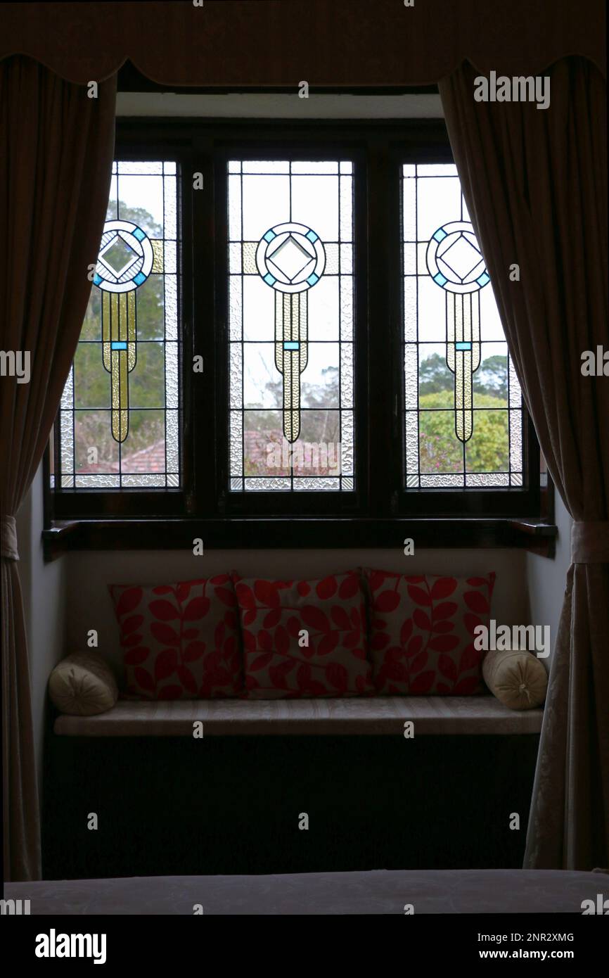 Lead glass windows hi-res stock photography and images - Alamy