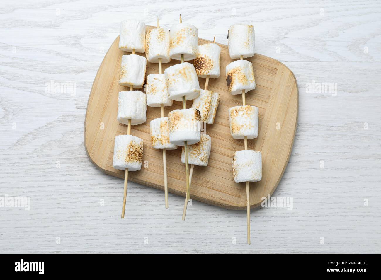 Toasted marshmallow flavor hi-res stock photography and images - Alamy
