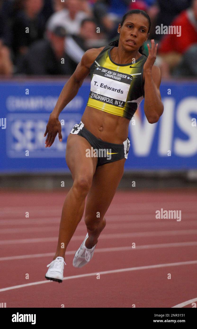Torri Edwards was second in women's 200-meter heat in 22.74 in the USA ...