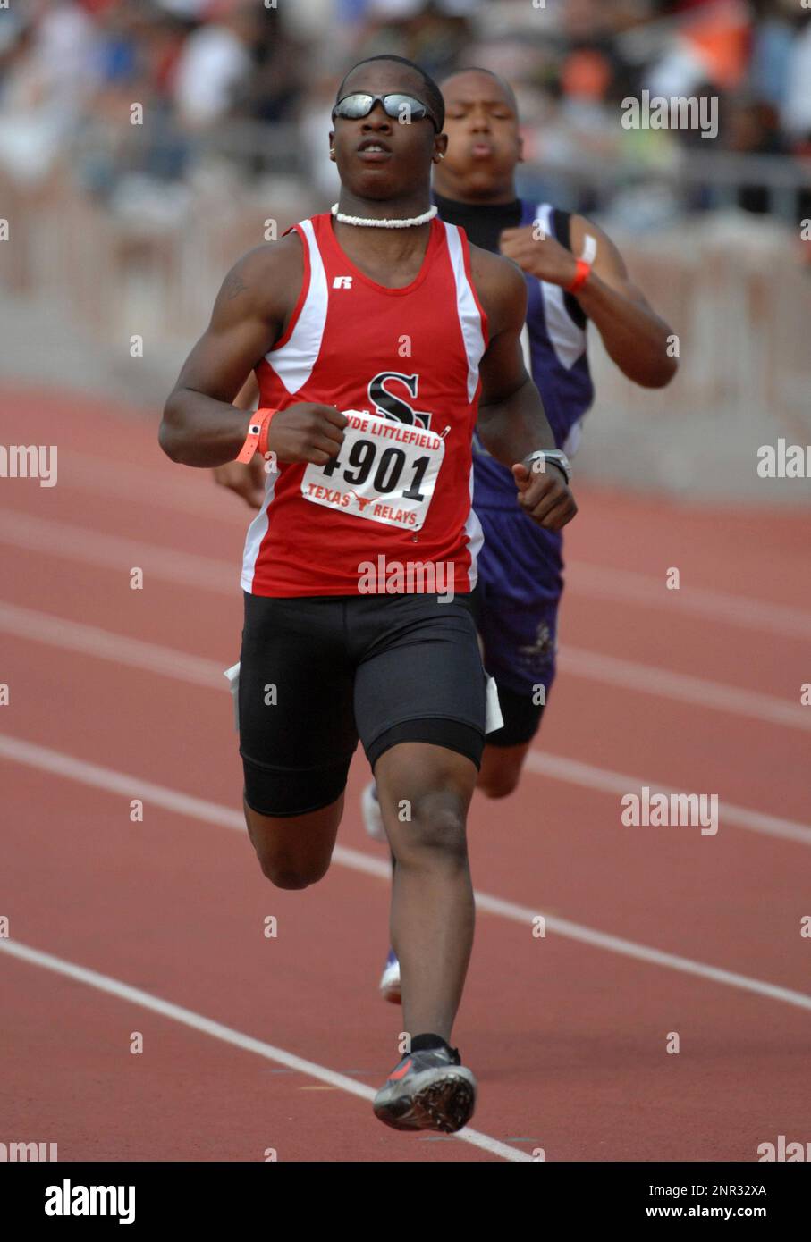 Rynell Parson of San Antonio Stevens High wins 100-meter heat in a wind ...