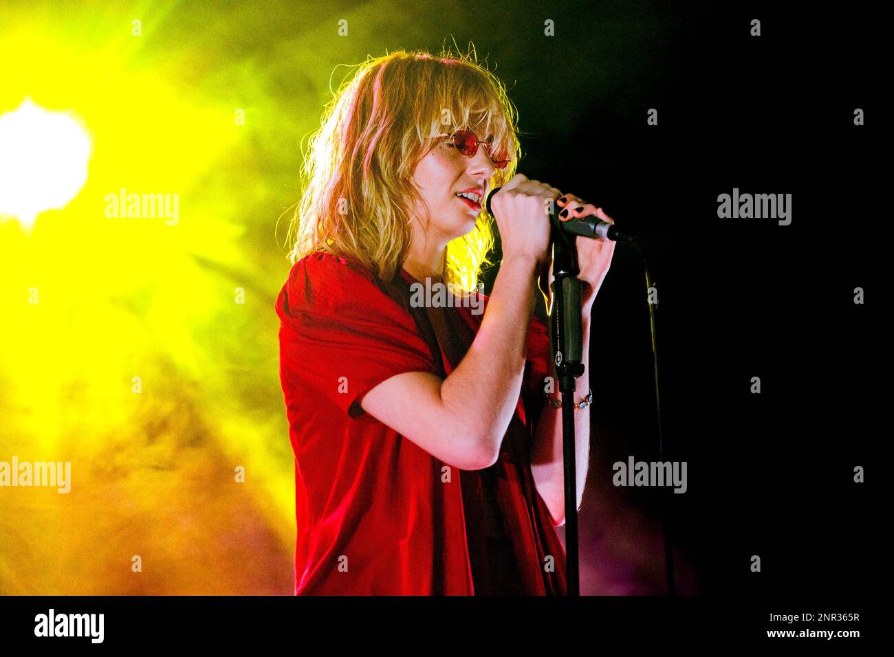 Maya hawke concert hi-res stock photography and images - Alamy