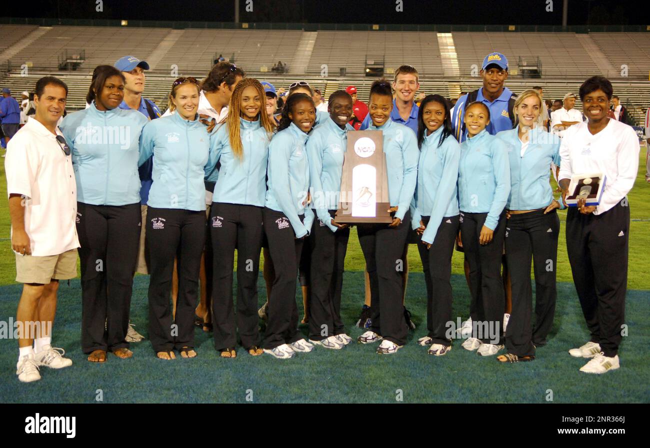 The UCLA women pose with coach Jeanette Bolden (right after placing ...