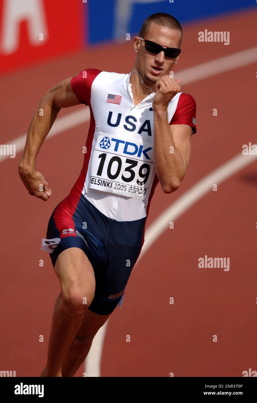 Jeremy Wariner of the United States wins first-round heat of men's 400 ...