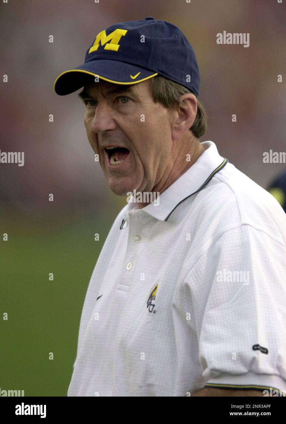 Michigan Wolverines coach Lloyd Carr watches on the sidelines against ...