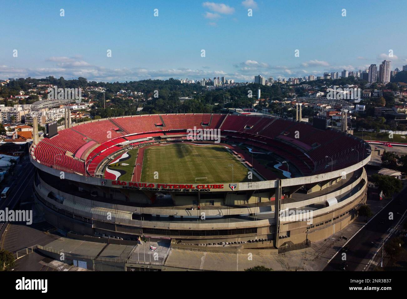 Aerial view of the Morumbi stadium this Sunday (19). On Sundays, the ...