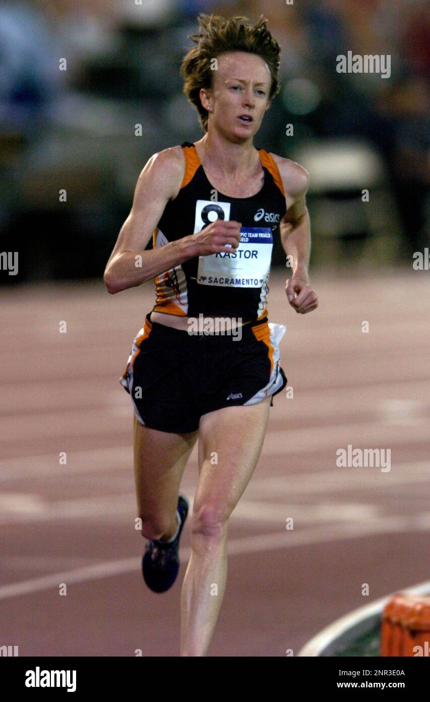 Deena Kastor aka Deena Drossin defends her women's 10,000-meter title ...