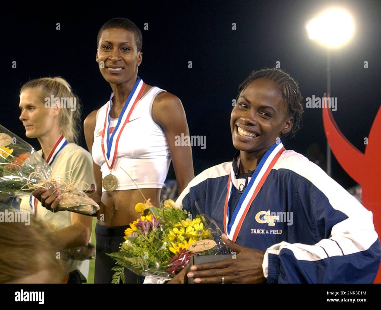 Chaunte Howard aka Chaunte Lowe (right) on the awards podium with Amy ...