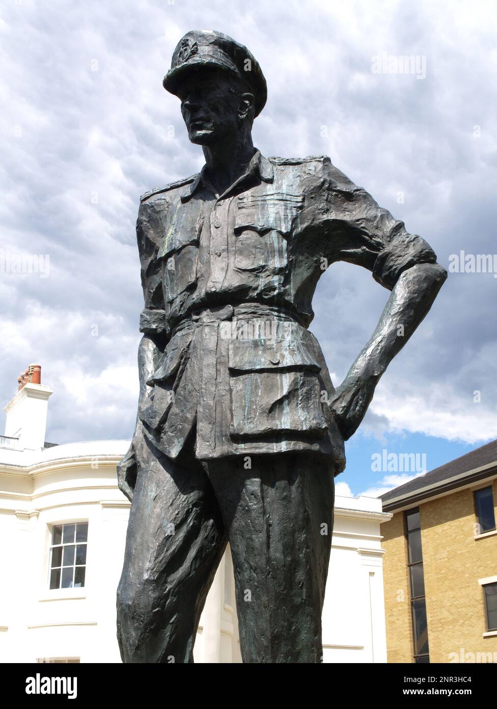 Lord mountbatten statue hi-res stock photography and images - Alamy