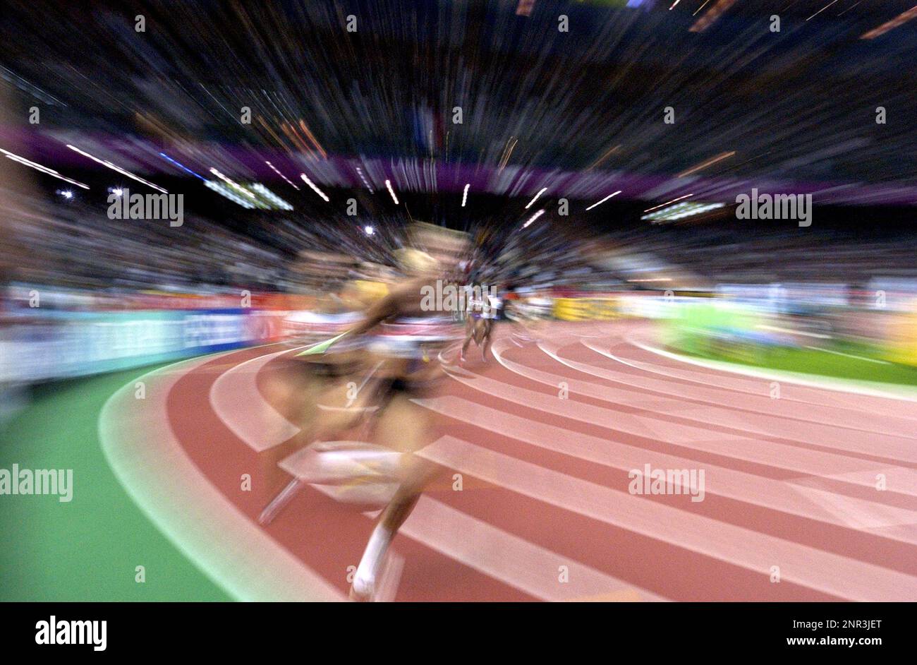 Women's 400-meter relay heats in the IAAF World Championships in ...