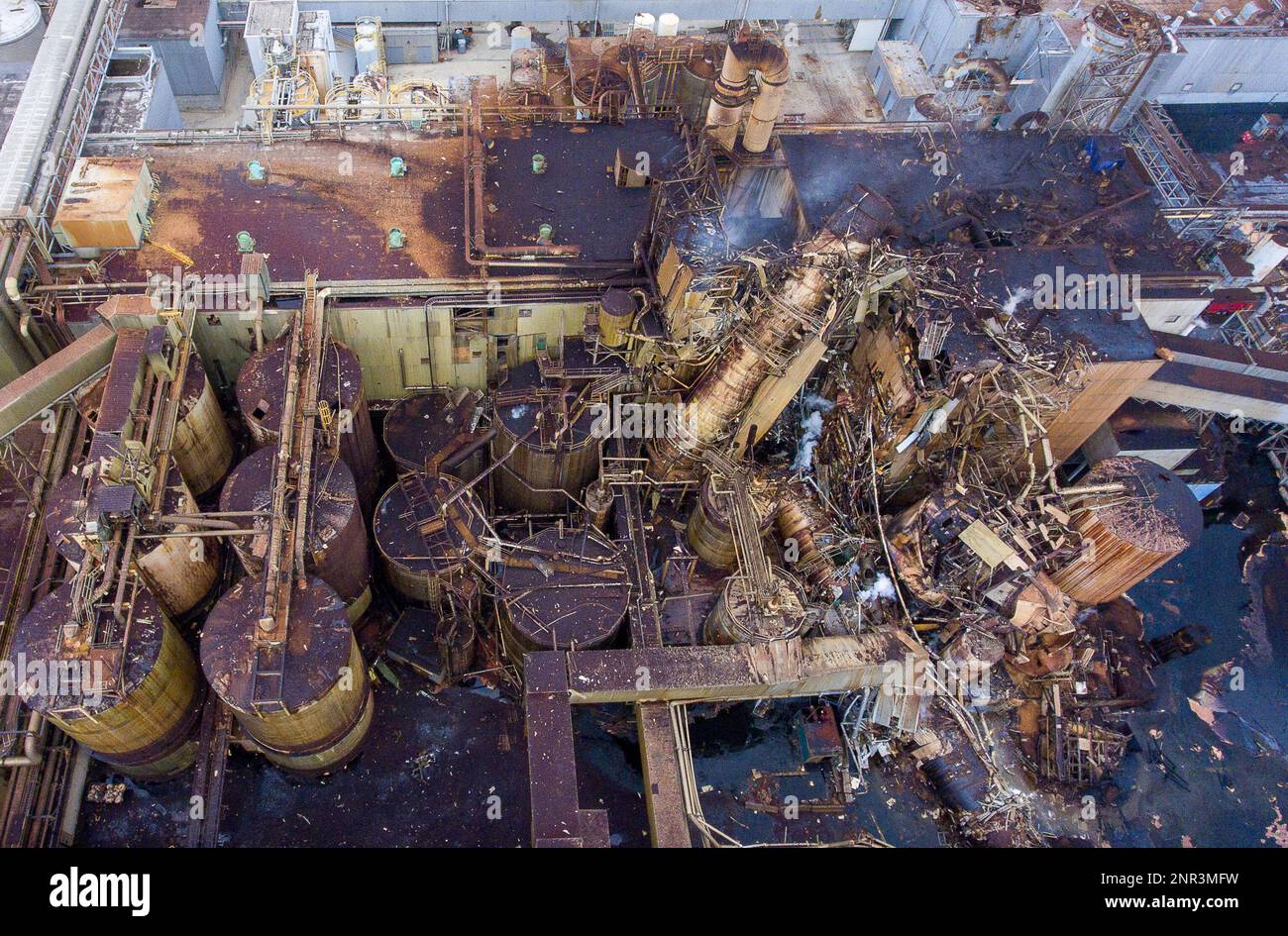 A massive explosion at the Androscoggin Mill in Jay, Maine, Wednesday ...