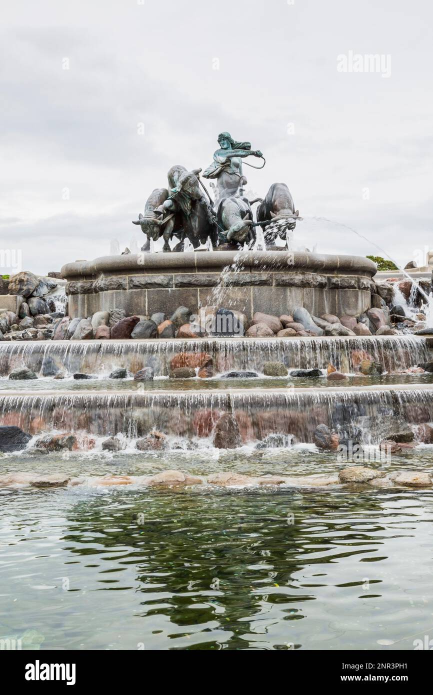Gefion water fountain in late summer, Copenhagen Denmark Stock Photo ...