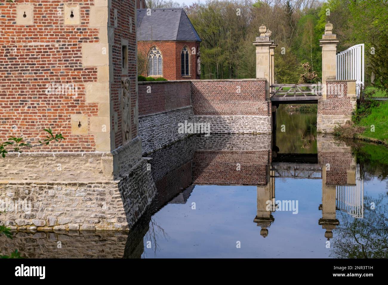 Palace bridge central gate hi-res stock photography and images - Alamy