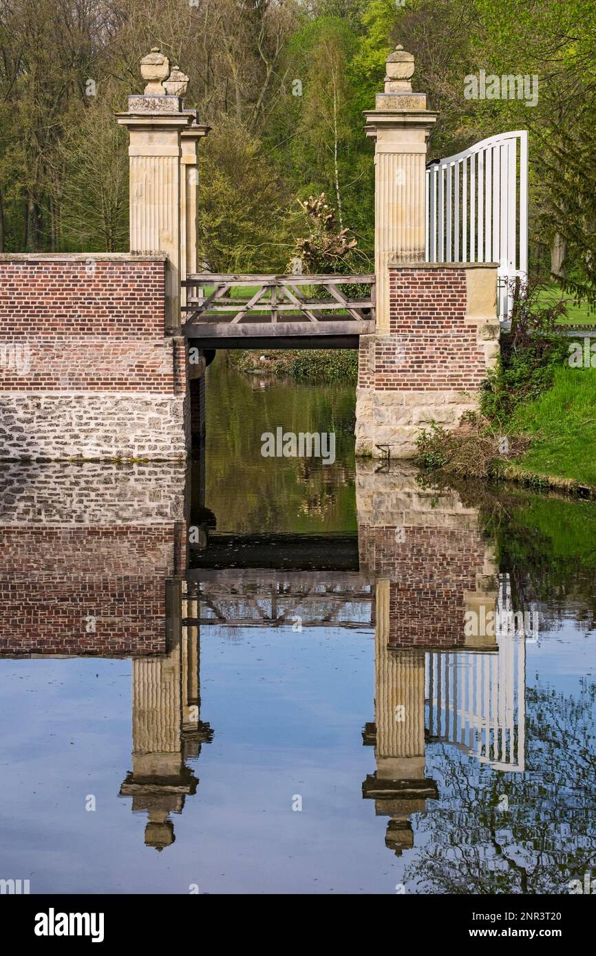 Rhine castle up close hi-res stock photography and images - Alamy