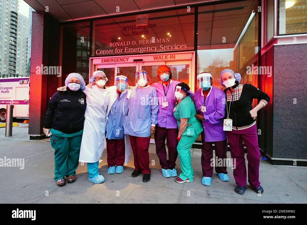 Photo by: zz/John Nacion/STAR MAX/IPx 2020 4/10/20 Signs of the times ...