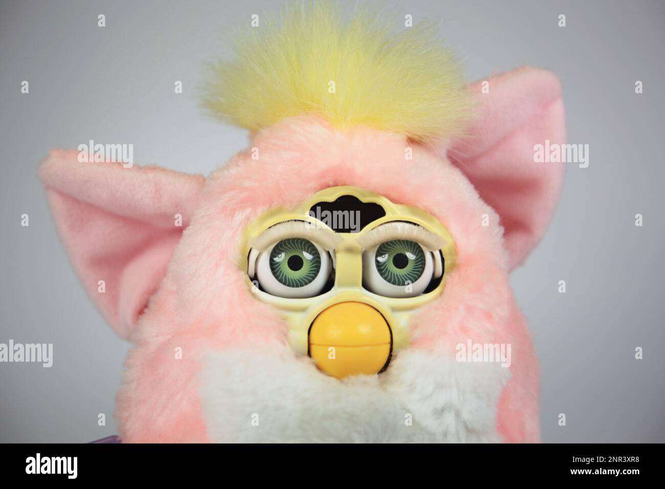 Furby 2022 Pink