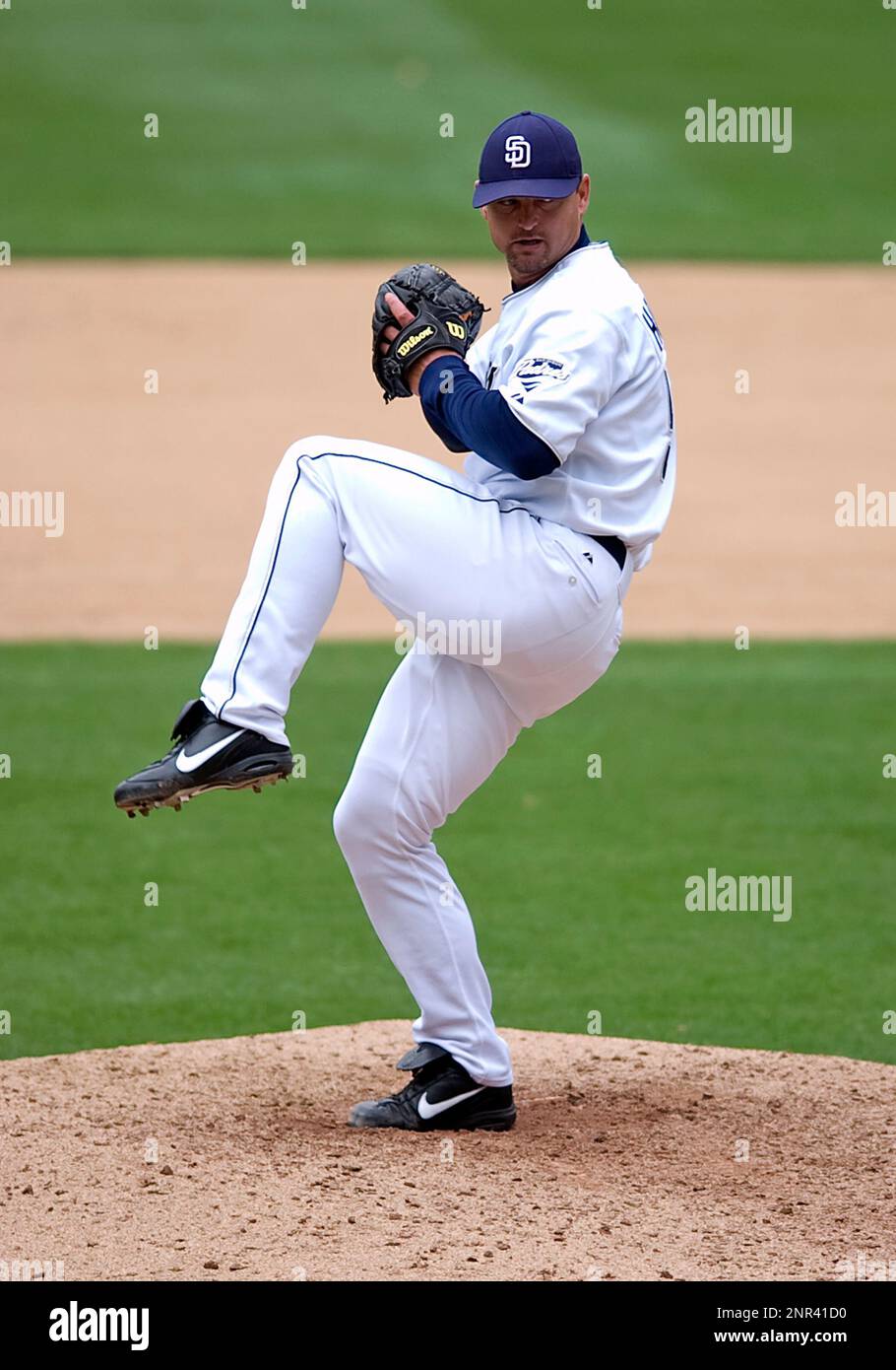 05 Jun. 2005: San Diego Padres pitcher Trevor Hoffman (51) pitching in ...