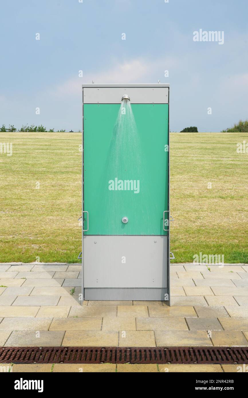Outdoor public shower hi-res stock photography and images - Alamy