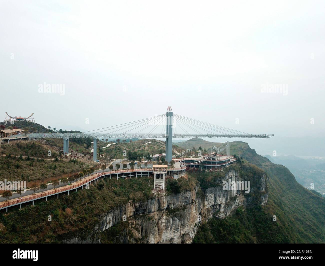 World's longest cantilevered glass corridors which was built on a 550 ...