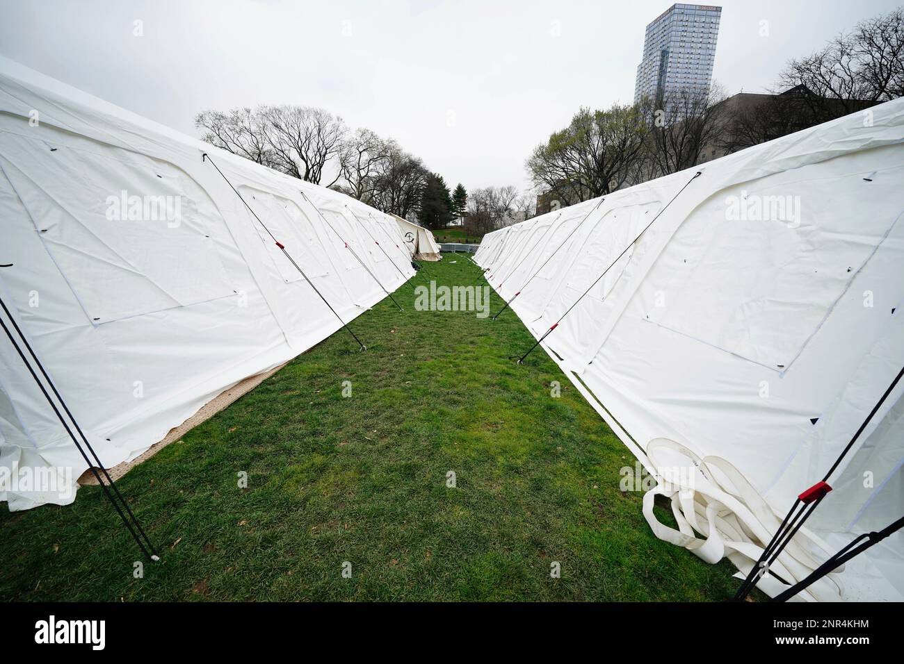 Photo by: John Nacion/STAR MAX/IPx 2020 3/30/20 U.S. Naval Hospital ...