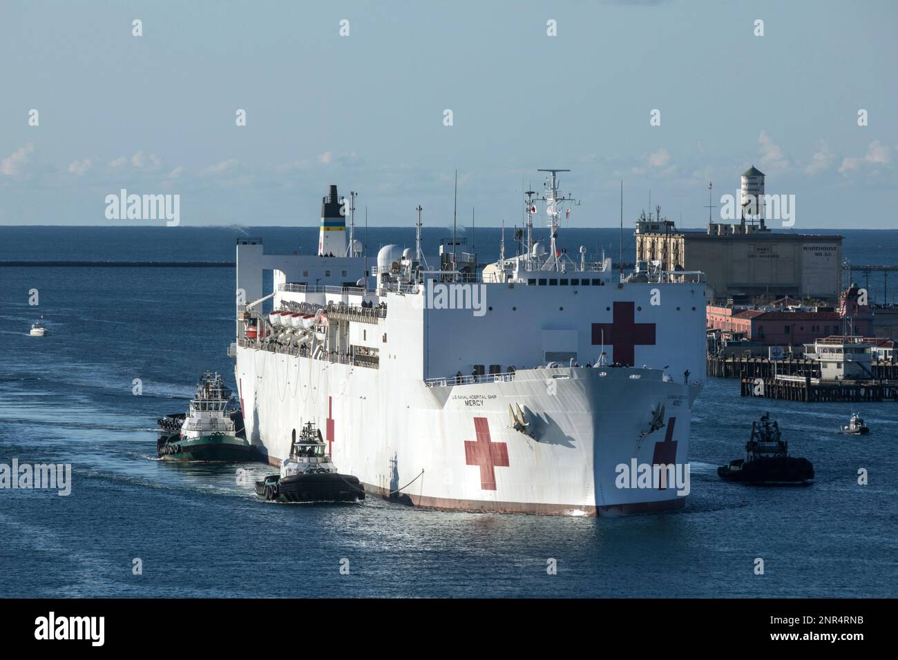 The Military Sealift Command hospital ship USNS Mercy (T-AH 19) arrives ...