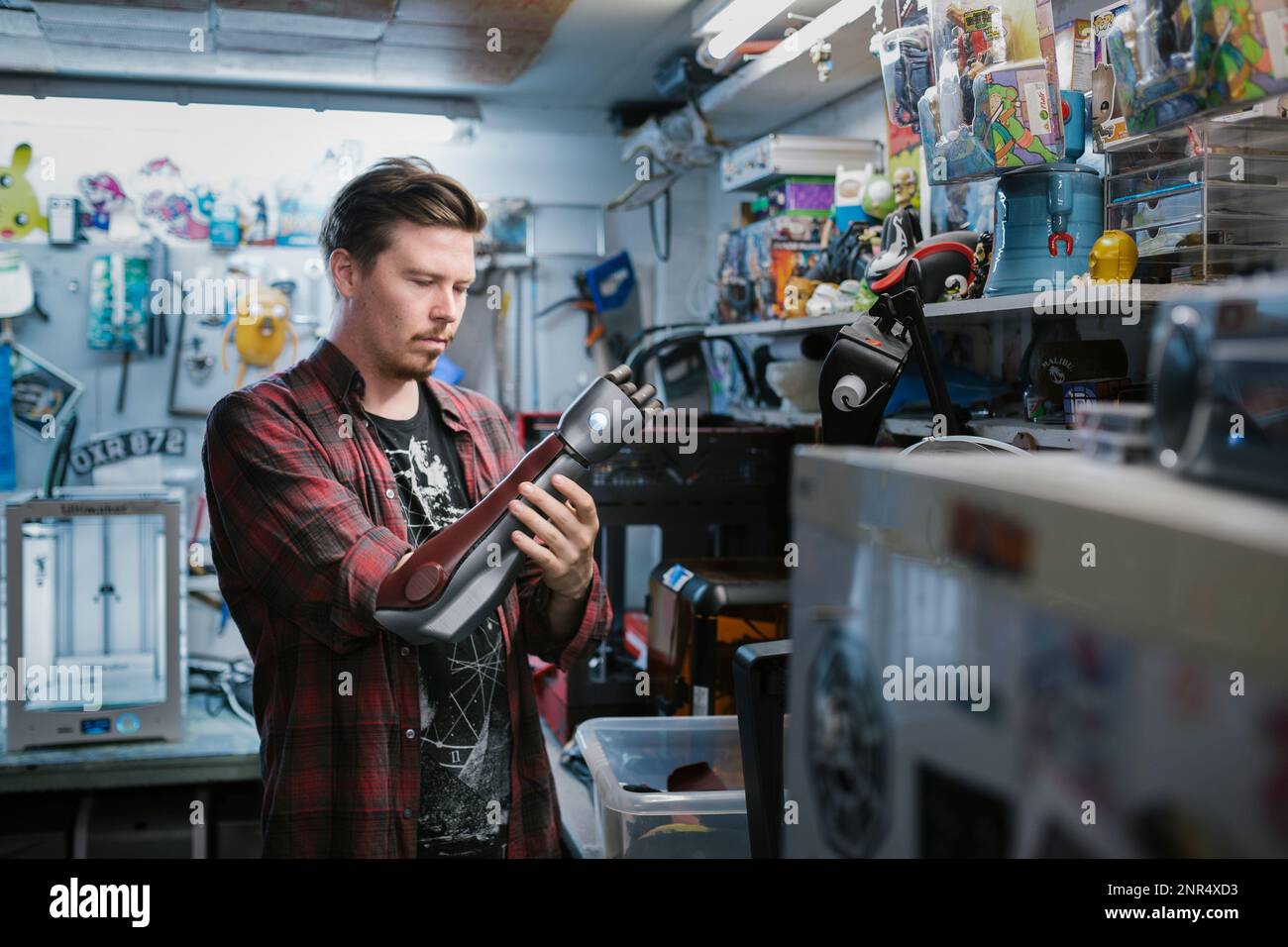 In 2018 Dan Melville first person ever to use a 3D printed bionic arm ...