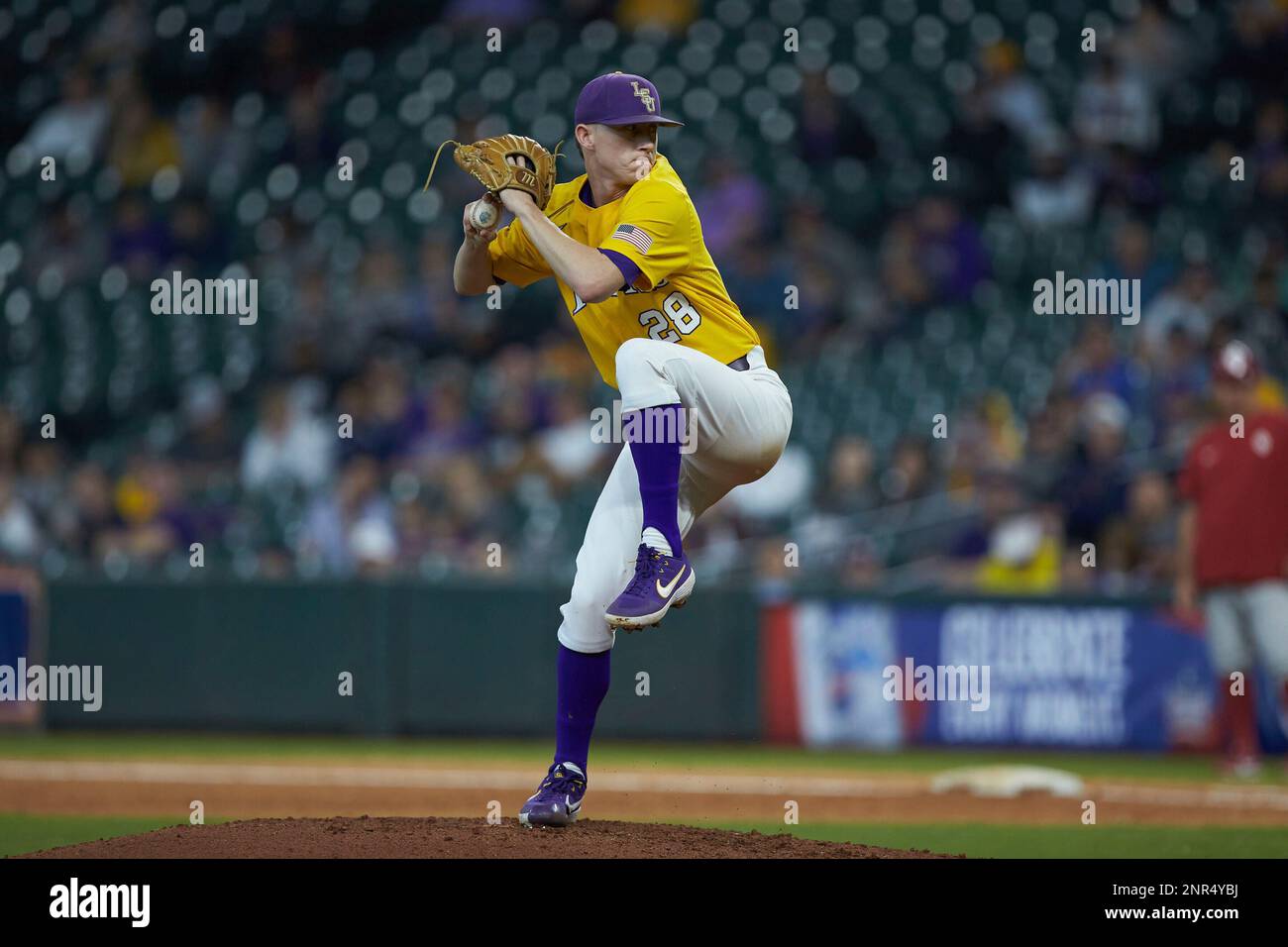 LSU Tigers relief pitcher Devin Fontenot (28) in action against the ...