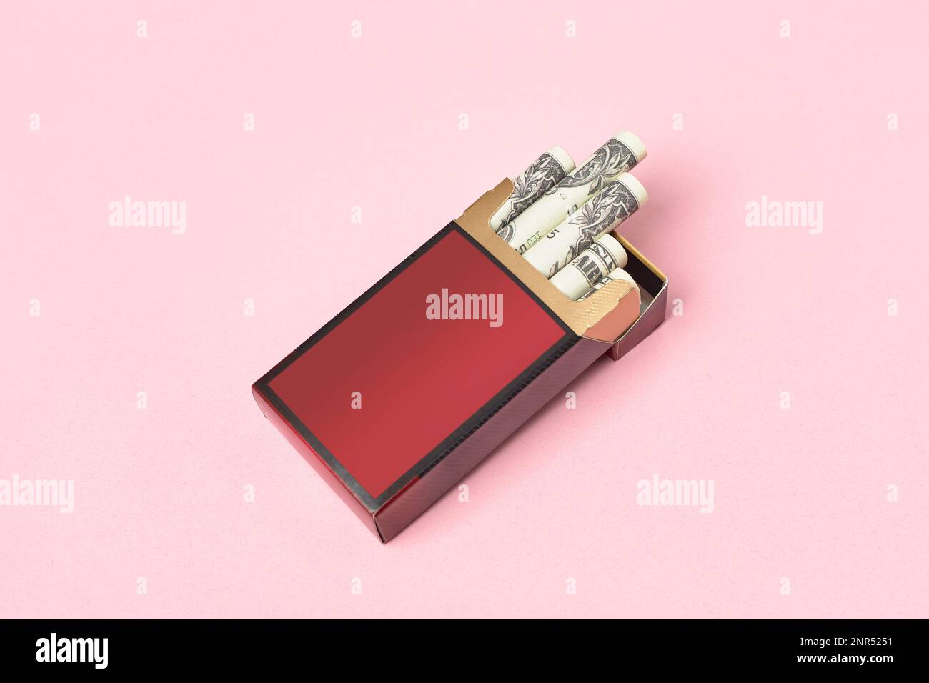 Cost smoking cigarettes tobacco hi-res stock photography and images - Alamy