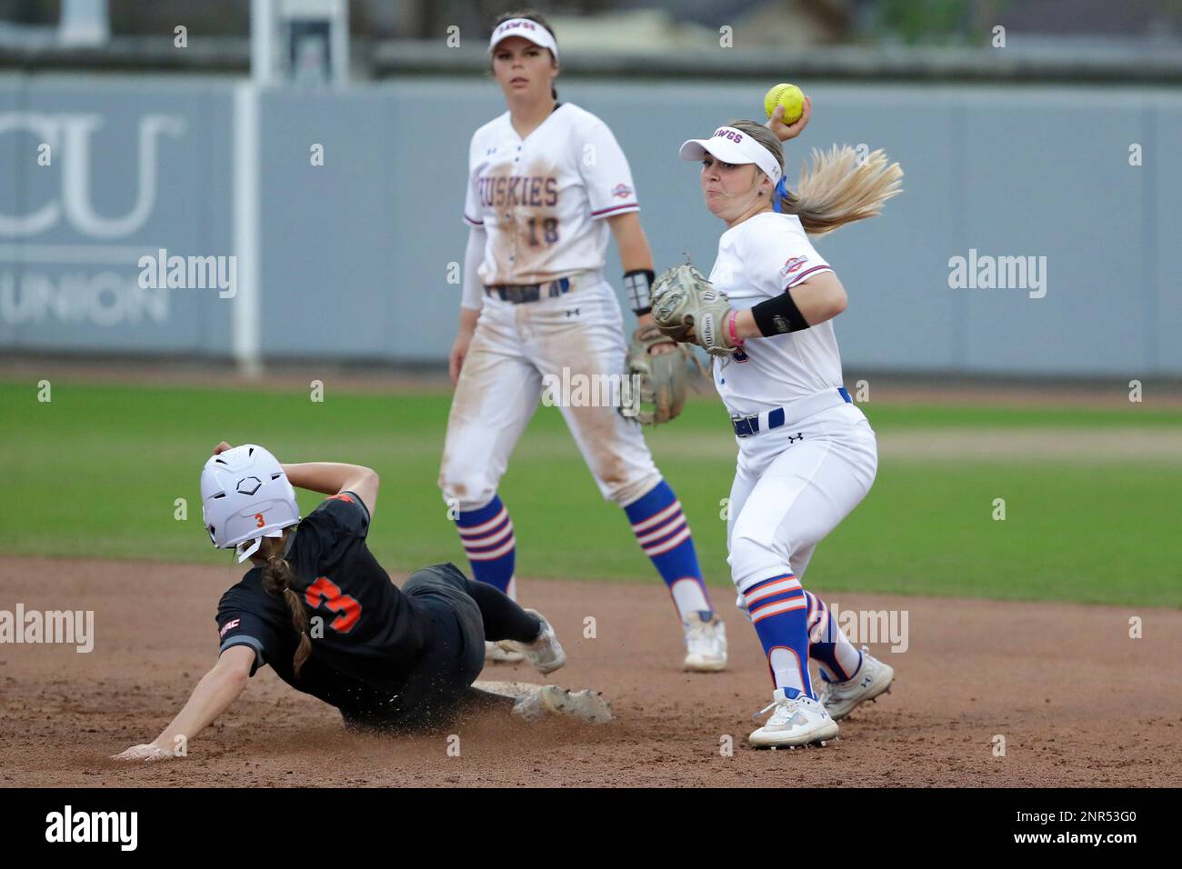 Sam Houston State runner Jordan Peno (3) is out as Houston Christian ...