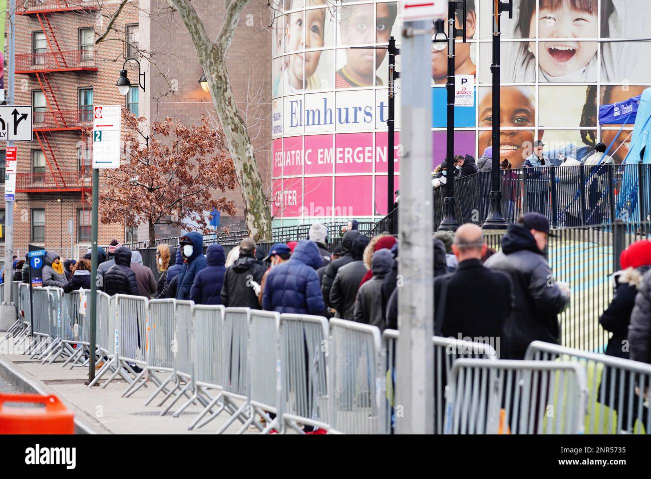 Photo by: John Nacion/STAR MAX/IPx 2020 3/21/20 Triage centers are set ...